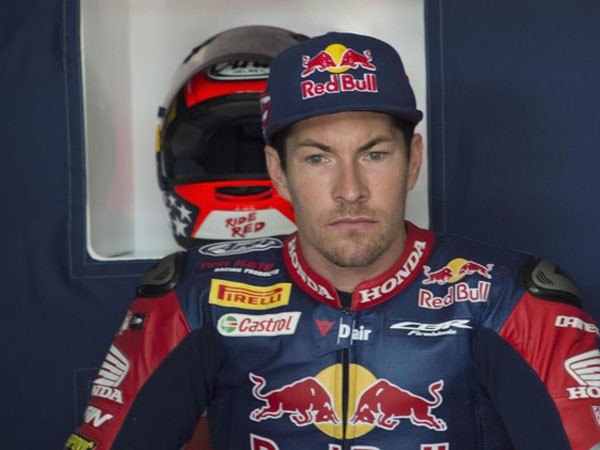 Tay đua Nicky Hayden qua đời ở tuổi 35 sau tai nạn xe đạp